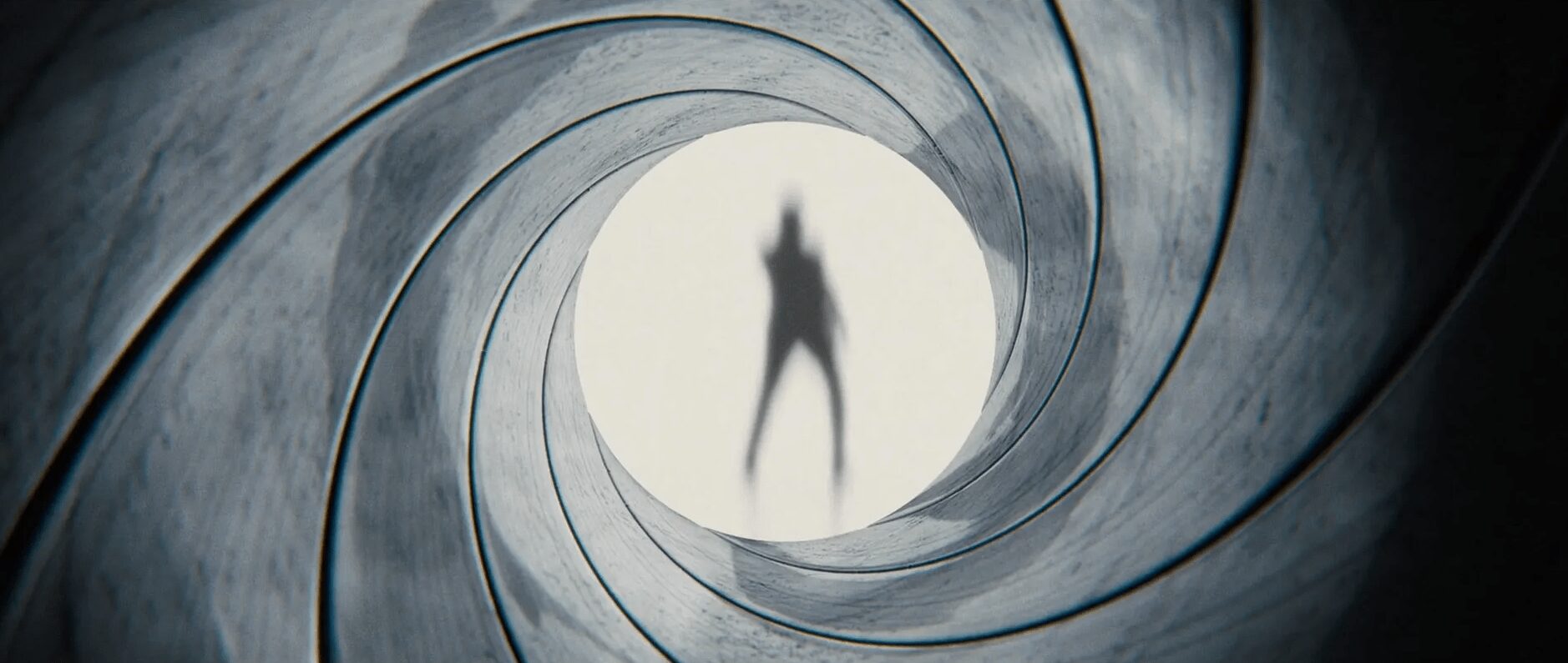 The Daniel Craig Era of James Bond Never Got The Gunbarrel Right – Out ...